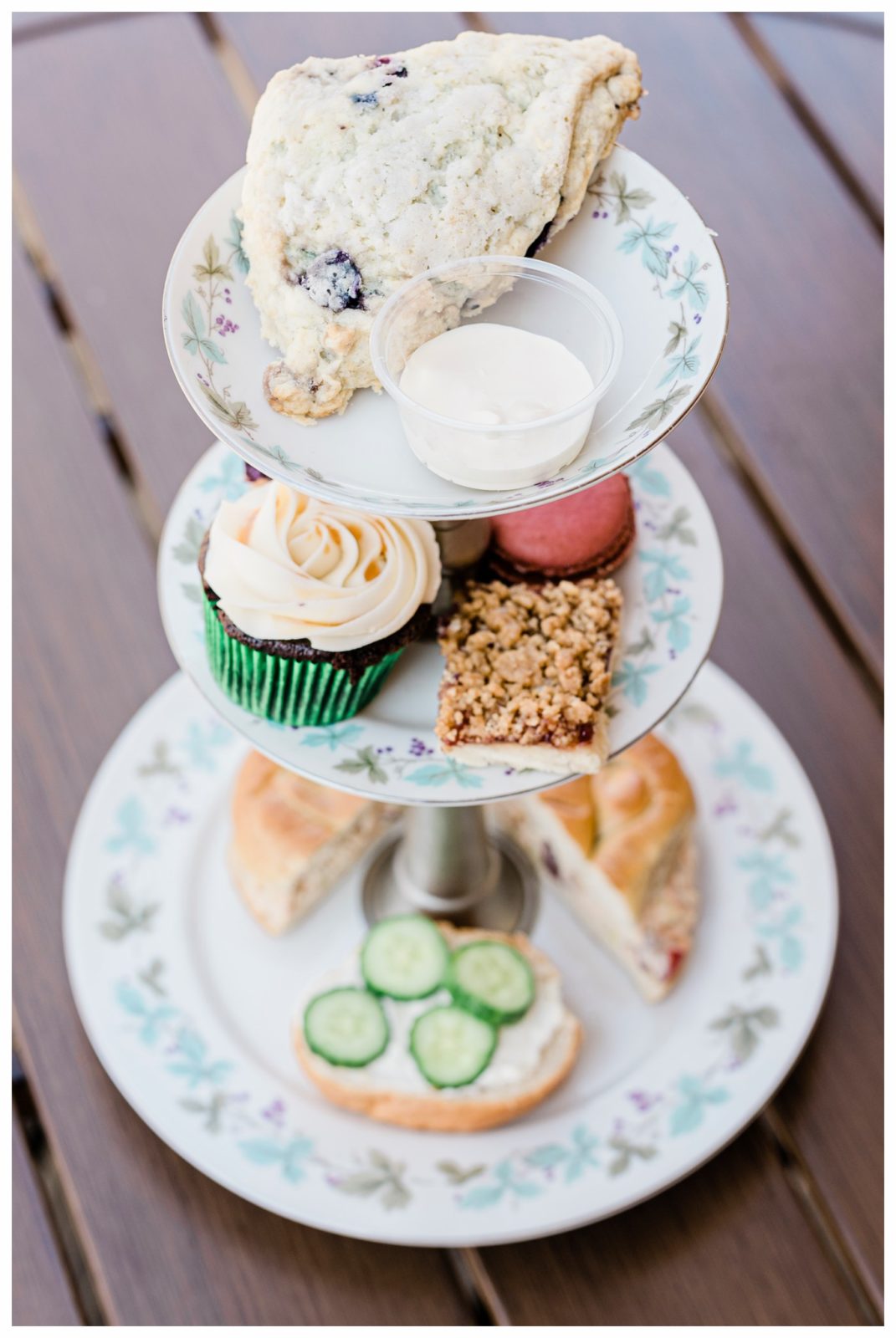 TEA SERVICE FOR YOUR PARTIES | Minnesota Wedding Photographer